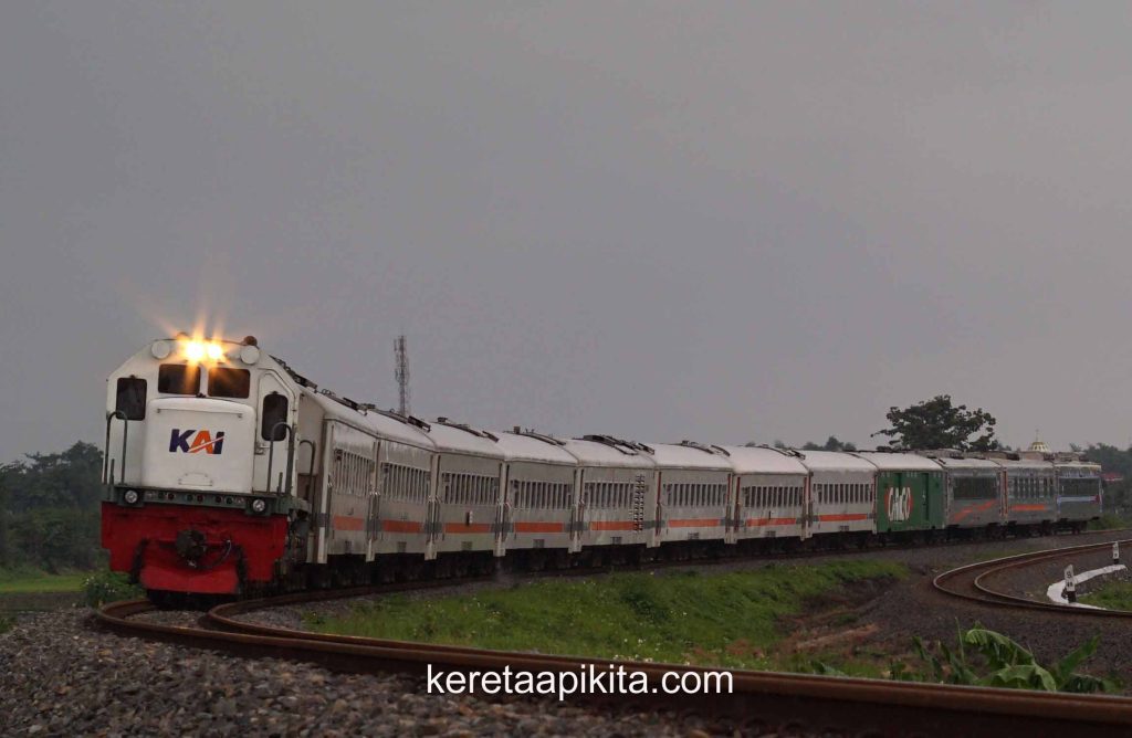 Inilah 13 Kereta Api Ekonomi Bersubsidi Yang Harga Tiketnya Murah ...