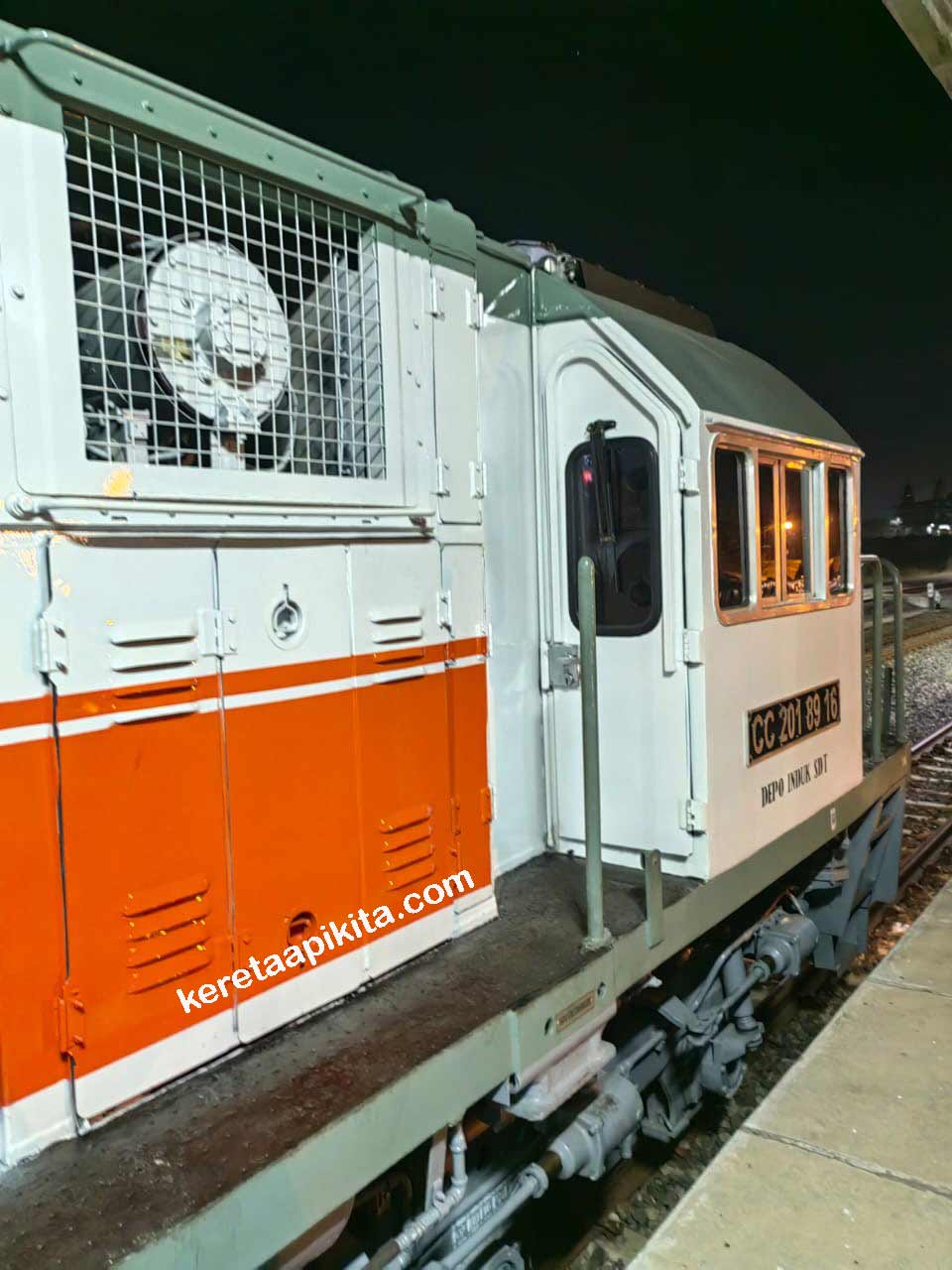 Lokomotif CC 2018916 Canggih Cap Depo Sidotopo - Kereta Api Kita