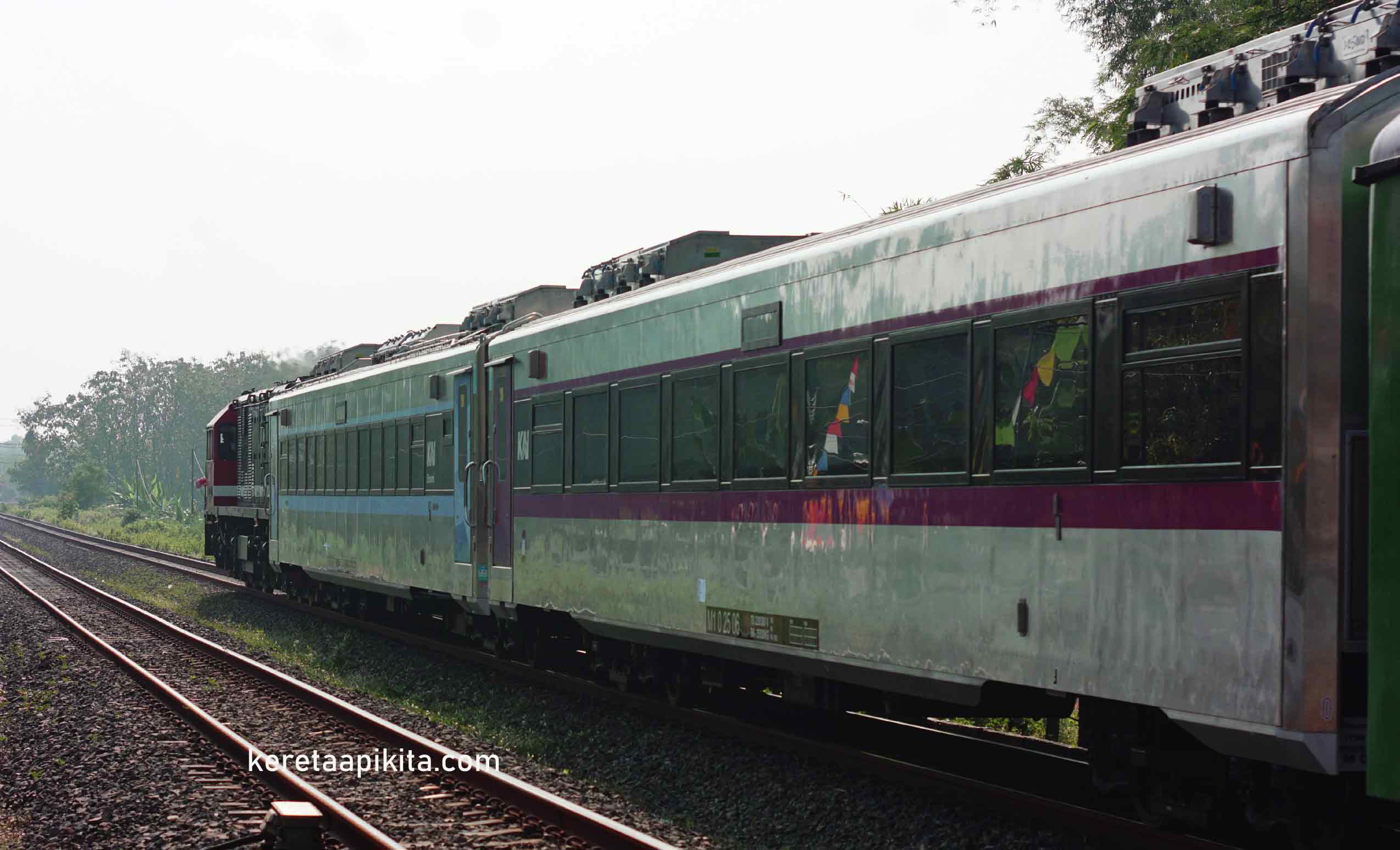 KA-Parcel-Utara - Kereta Api Kita