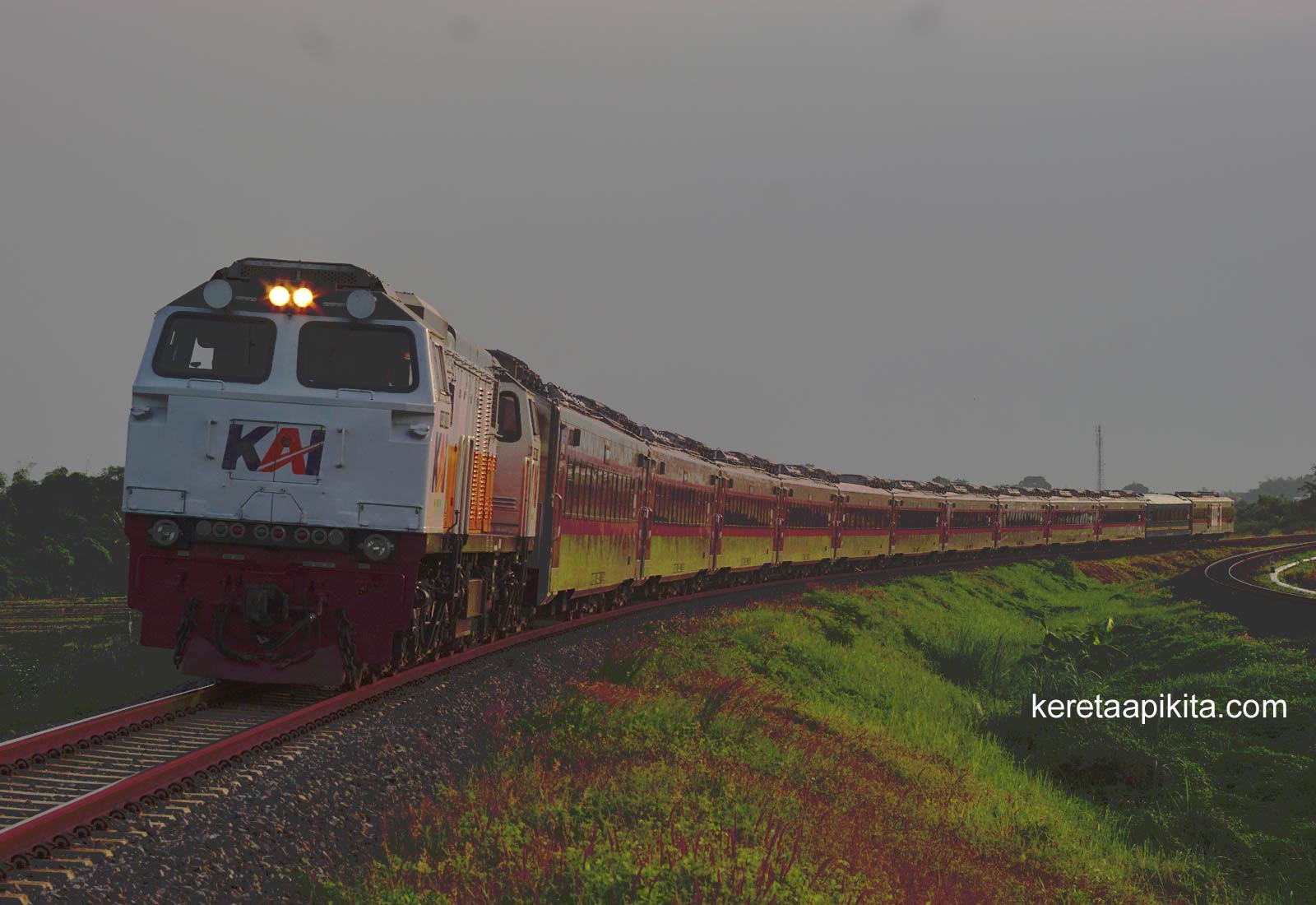 Pesona Argo Semeru Eksekutif SS New Generation - Kereta Api Kita